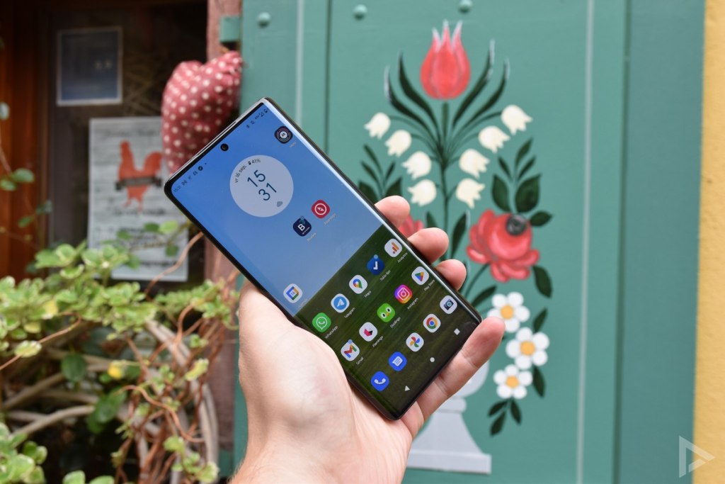 Motorola Edge 30 Ultra review: waanzinnige smartphone met uitmuntende ...