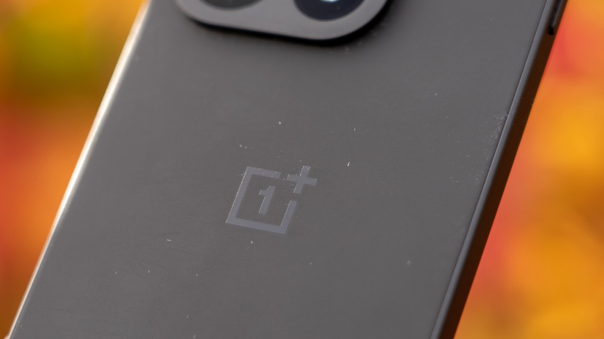 OnePlus voorziet dunne smartphone van gigantische 9000 mAh accu